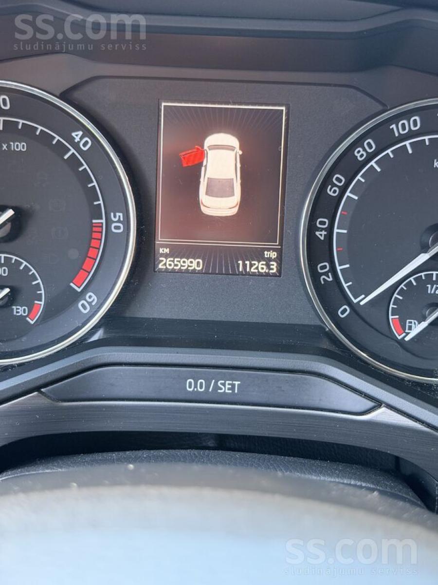 Melns Skoda SuperB 2017 Daugavpils, ar dzinēja tilpumu 2.00 L un nobraukumu 266 tūkst. km par 9200 €, foto 5 vietnē AUTOMOTO.COM.LV