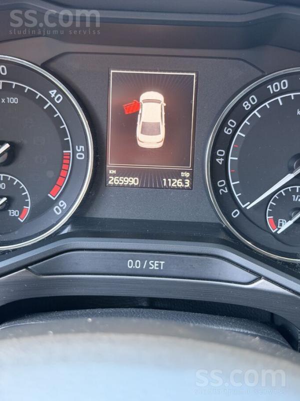 Black Skoda SuperB 2017 in Daugavpils, with an engine capacity of 2.00 L and mileage of 266 thousand km for 9200 €, photo 5 on AUTOMOTO.COM.LV