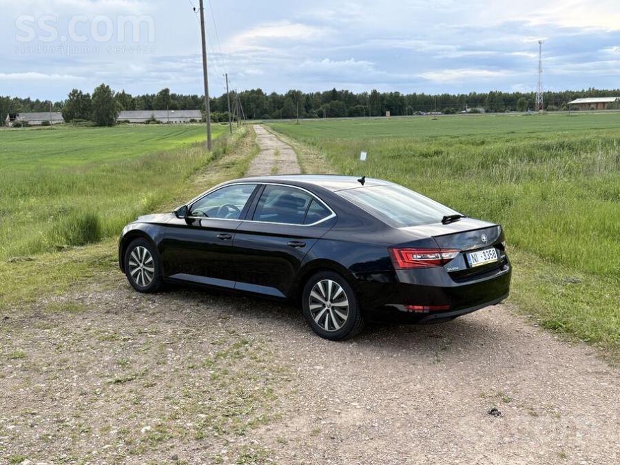 Melns Skoda SuperB 2018 Rīga, ar dzinēja tilpumu 1.60 L un nobraukumu 247 tūkst. km par 9300 €, foto 5 vietnē AUTOMOTO.COM.LV