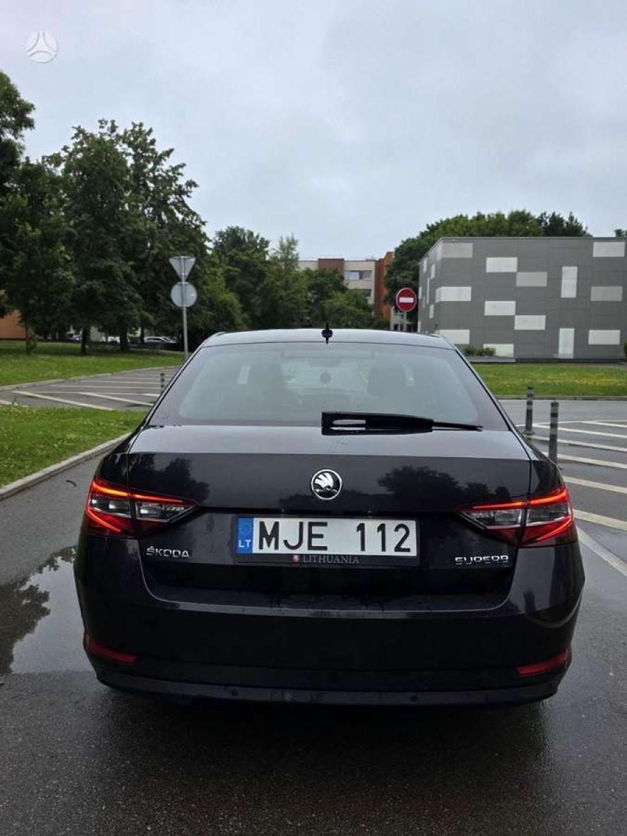 Melns Skoda SuperB 2018 Kretinga, ar dzinēja tilpumu 1.97 L un nobraukumu 345 tūkst. km par 14800 €, foto 5 vietnē AUTOMOTO.COM.LV