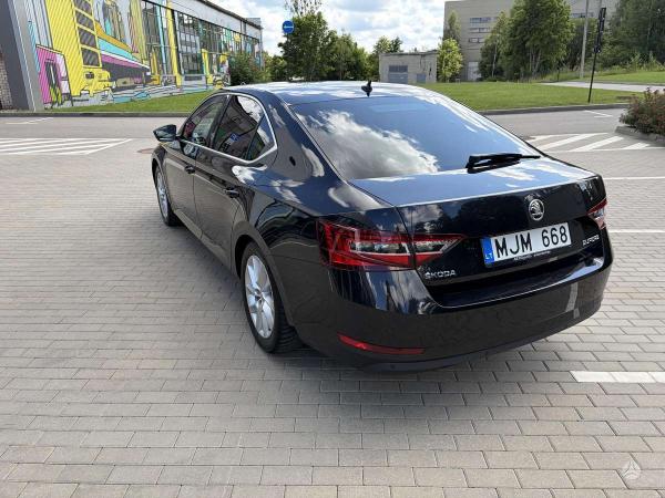 Melns Skoda SuperB 2018 Viļņa, ar dzinēja tilpumu 1.60 L un nobraukumu 221 tūkst. km par 10400 €, foto 5 vietnē AUTOMOTO.COM.LV