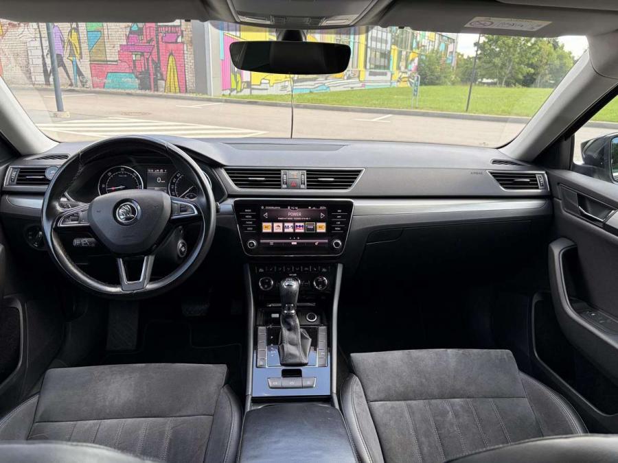 Black Skoda SuperB 2018 in Vilnius, with an engine capacity of 1.60 L and mileage of 221 thousand km for 10400 €, photo 12 on AUTOMOTO.COM.LV