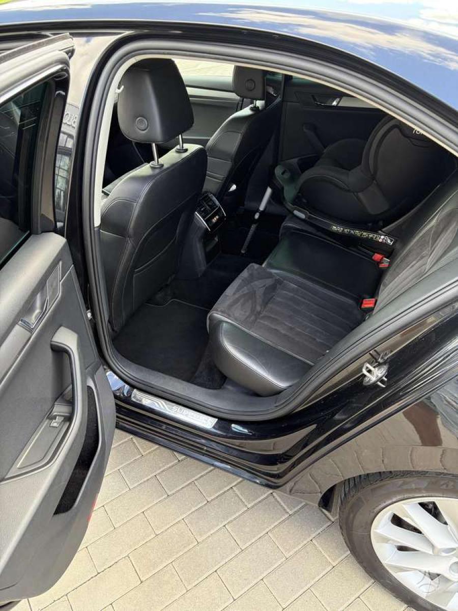 Black Skoda SuperB 2018 in Vilnius, with an engine capacity of 1.60 L and mileage of 221 thousand km for 10400 €, photo 17 on AUTOMOTO.COM.LV