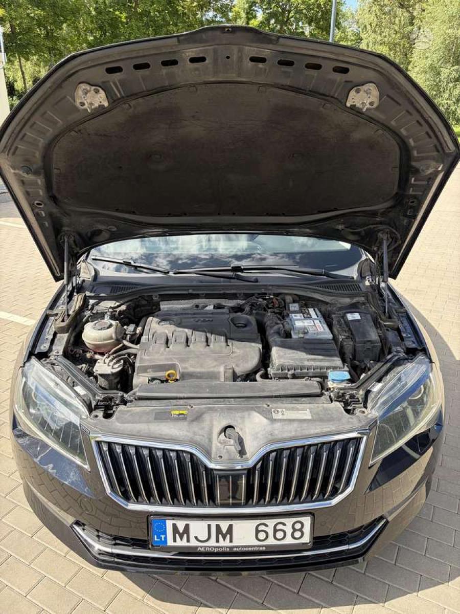 Black Skoda SuperB 2018 in Vilnius, with an engine capacity of 1.60 L and mileage of 221 thousand km for 10400 €, photo 20 on AUTOMOTO.COM.LV