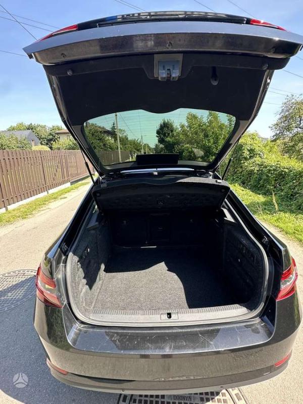 Melns Skoda SuperB 2018 Viļņa, ar dzinēja tilpumu 1.97 L un nobraukumu 297 tūkst. km par 11200 €, foto 8 vietnē AUTOMOTO.COM.LV