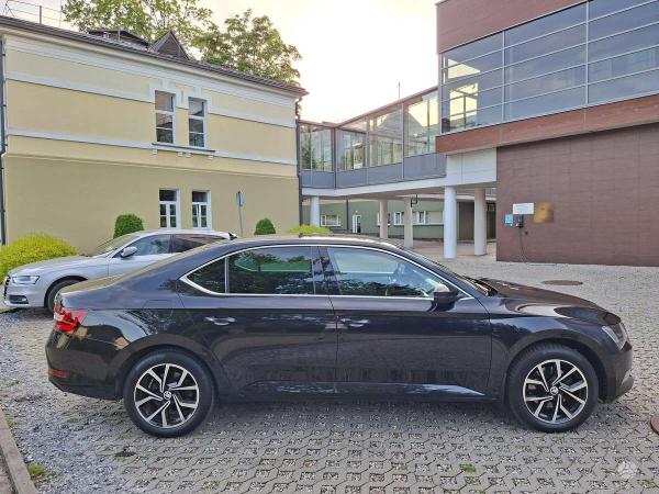 Melns Skoda SuperB 2018 Viļņa, ar dzinēja tilpumu 1.97 L un nobraukumu 219 tūkst. km par 13850 €, foto 5 vietnē AUTOMOTO.COM.LV