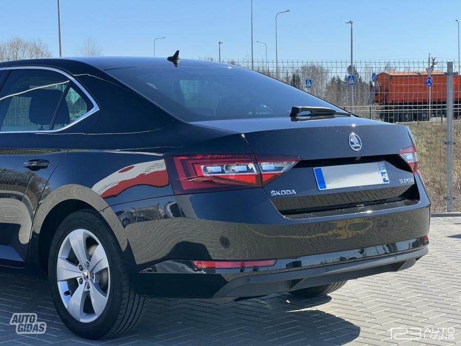 Black Skoda SuperB 2019 in Taurage, with an engine capacity of 2.00 L and mileage of 162 thousand km for 14500 €, photo 9 on AUTOMOTO.COM.LV