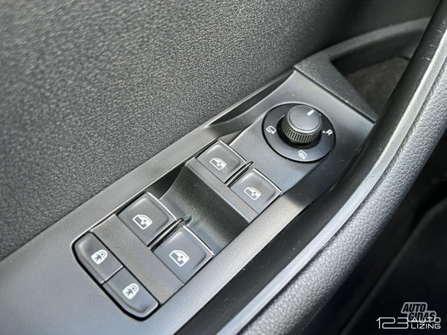 Black Skoda SuperB 2019 in Taurage, with an engine capacity of 2.00 L and mileage of 162 thousand km for 13990 €, photo 25 on AUTOMOTO.COM.LV