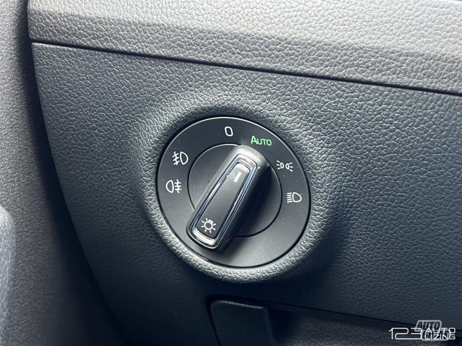Black Skoda SuperB 2019 in Taurage, with an engine capacity of 2.00 L and mileage of 162 thousand km for 13990 €, photo 26 on AUTOMOTO.COM.LV