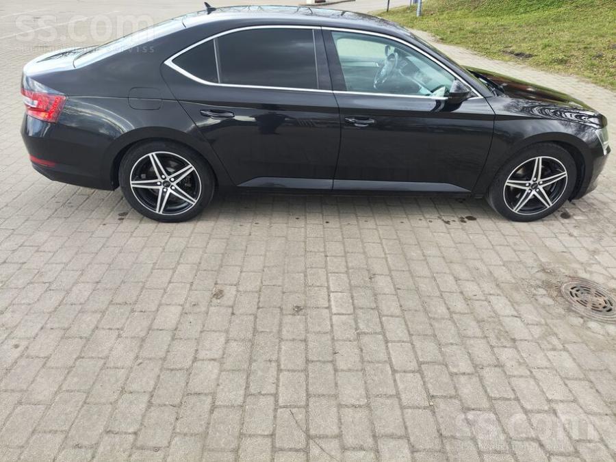 Melns Skoda SuperB 2019 Rīga, ar dzinēja tilpumu 1.50 L un nobraukumu 196 tūkst. km par 13900 €, foto 3 vietnē AUTOMOTO.COM.LV