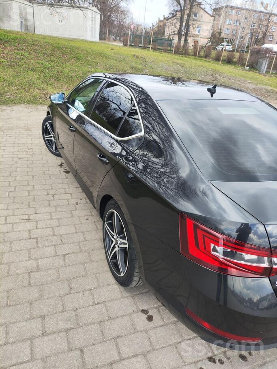 Melns Skoda SuperB 2019 Rīga, ar dzinēja tilpumu 1.50 L un nobraukumu 196 tūkst. km par 13900 €, foto 6 vietnē AUTOMOTO.COM.LV
