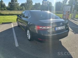 Melns Skoda SuperB 2019 Rīga, ar dzinēja tilpumu 1.50 L un nobraukumu 250 tūkst. km par 12500 €, foto 4 vietnē AUTOMOTO.COM.LV