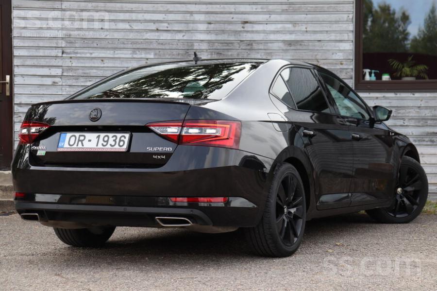 Black Skoda SuperB 2019 in Valmiera, with an engine capacity of 2.00 L and mileage of 140 thousand km for 21800 €, photo 4 on AUTOMOTO.COM.LV