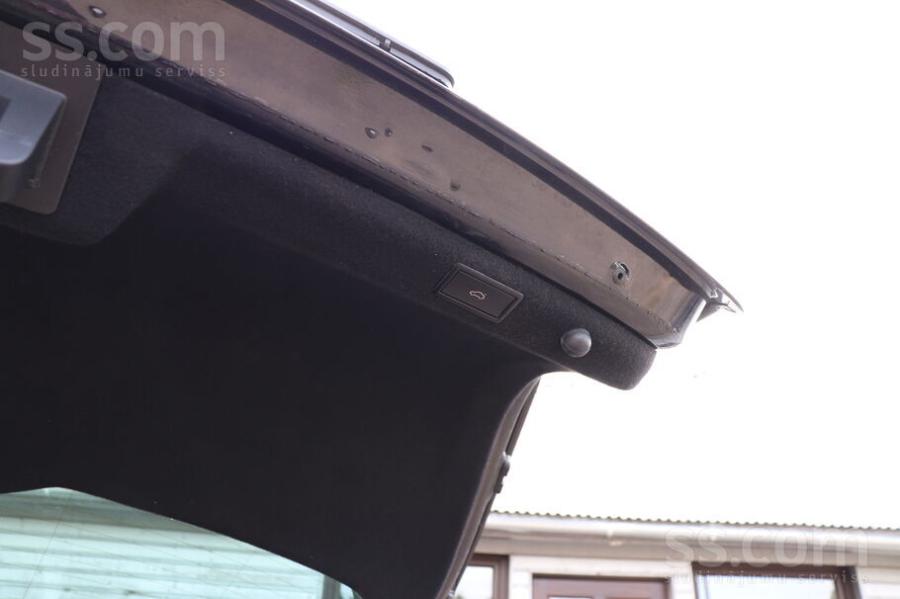 Black Skoda SuperB 2019 in Valmiera, with an engine capacity of 2.00 L and mileage of 140 thousand km for 21800 €, photo 13 on AUTOMOTO.COM.LV