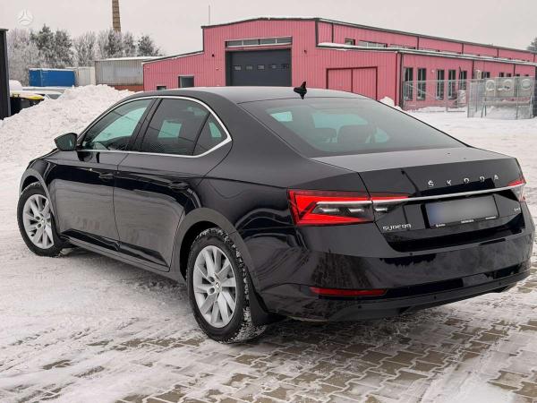 Black Skoda SuperB 2020 in Kaunas, with an engine capacity of 1.97 L and mileage of 300 thousand km for 16900 €, photo 4 on AUTOMOTO.COM.LV