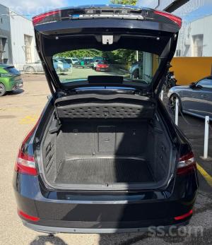Melns Skoda SuperB 2020 Rīga, ar dzinēja tilpumu 1.50 L un nobraukumu 75 tūkst. km par 17500 €, foto 12 vietnē AUTOMOTO.COM.LV