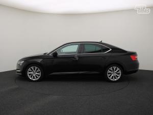 Black Skoda SuperB 2021 in Vilnius, with an engine capacity of 1.50 L and mileage of 169 thousand km for 18199 €, photo 6 on AUTOMOTO.COM.LV