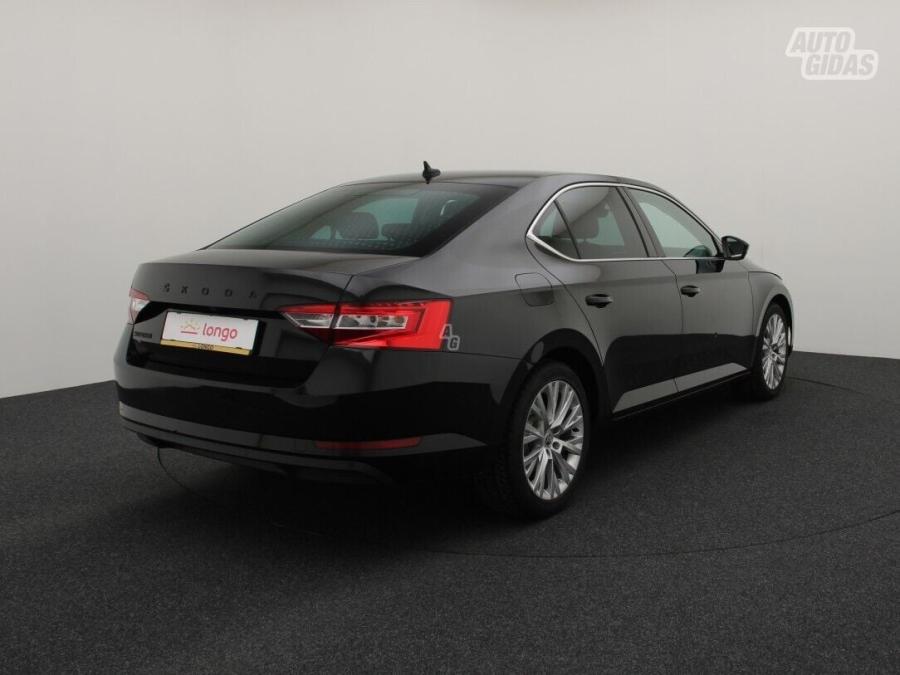 Black Skoda SuperB 2021 in Vilnius, with an engine capacity of 1.50 L and mileage of 169 thousand km for 18199 €, photo 8 on AUTOMOTO.COM.LV