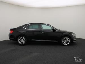 Black Skoda SuperB 2021 in Vilnius, with an engine capacity of 1.50 L and mileage of 169 thousand km for 18199 €, photo 9 on AUTOMOTO.COM.LV