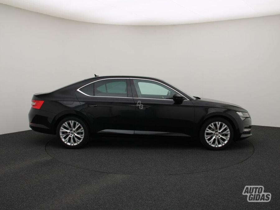 Black Skoda SuperB 2021 in Vilnius, with an engine capacity of 1.50 L and mileage of 169 thousand km for 18199 €, photo 9 on AUTOMOTO.COM.LV