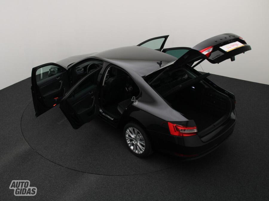 Black Skoda SuperB 2021 in Vilnius, with an engine capacity of 1.50 L and mileage of 169 thousand km for 18199 €, photo 13 on AUTOMOTO.COM.LV