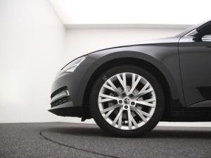 Black Skoda SuperB 2021 in Vilnius, with an engine capacity of 1.50 L and mileage of 169 thousand km for 18199 €, photo 28 on AUTOMOTO.COM.LV