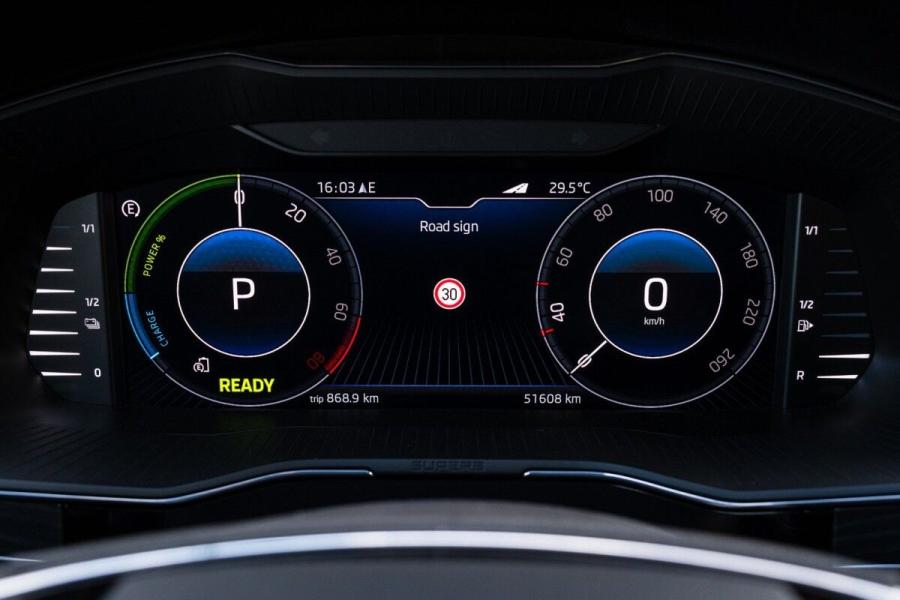 Melns Skoda SuperB 2021 Rīga, ar dzinēja tilpumu 1.40 L un nobraukumu 52 tūkst. km par 24900 €, foto 16 vietnē AUTOMOTO.COM.LV