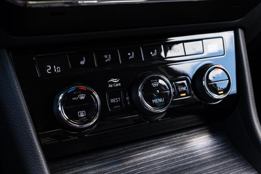 Melns Skoda SuperB 2021 Rīga, ar dzinēja tilpumu 1.40 L un nobraukumu 52 tūkst. km par 24900 €, foto 22 vietnē AUTOMOTO.COM.LV