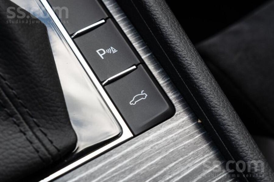 Melns Skoda SuperB 2021 Rīga, ar dzinēja tilpumu 1.40 L un nobraukumu 52 tūkst. km par 23800 €, foto 24 vietnē AUTOMOTO.COM.LV