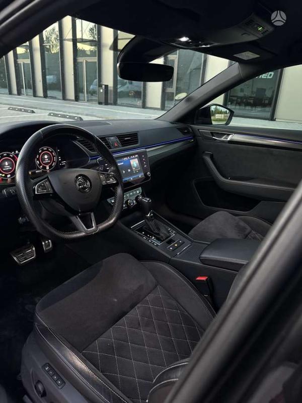 Black Skoda SuperB 2021 in Vilnius, with an engine capacity of 1.97 L and mileage of 240 thousand km for 19900 €, photo 4 on AUTOMOTO.COM.LV
