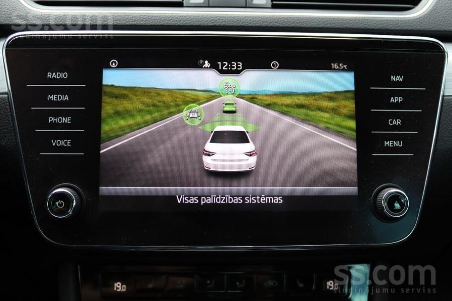 Melns Skoda SuperB 2022 Rīga, ar dzinēja tilpumu 1.50 L un nobraukumu 119 tūkst. km par 18200 €, foto 16 vietnē AUTOMOTO.COM.LV