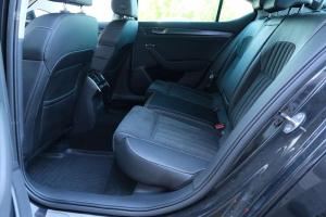Black Skoda SuperB 2023 in Vilnius, with an engine capacity of 1.97 L and mileage of 55 thousand km for 26950 €, photo 9 on AUTOMOTO.COM.LV