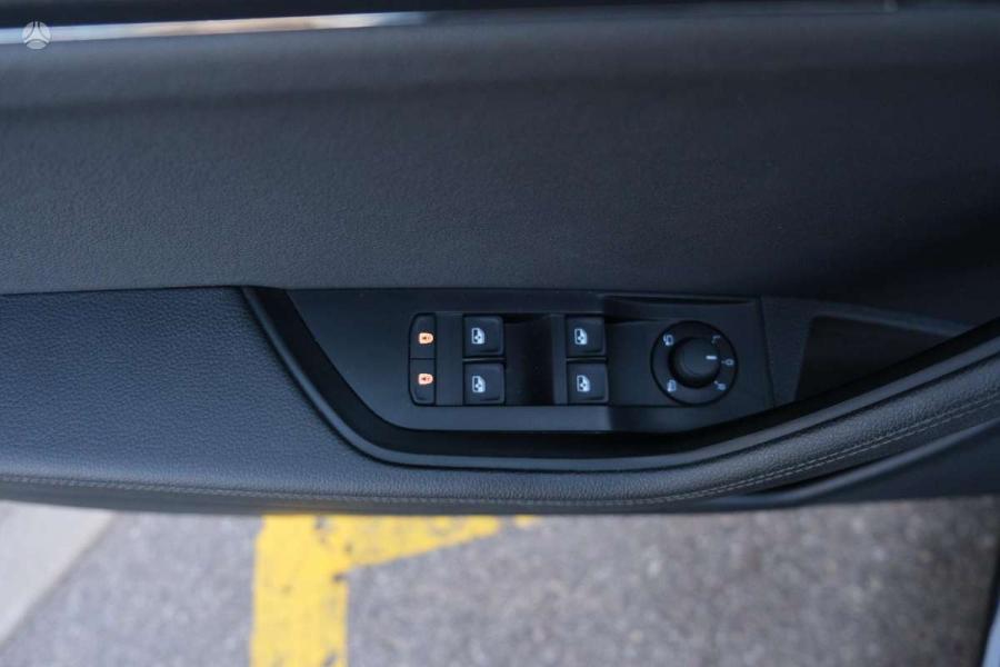 Black Skoda SuperB 2023 in Vilnius, with an engine capacity of 1.97 L and mileage of 55 thousand km for 26950 €, photo 24 on AUTOMOTO.COM.LV