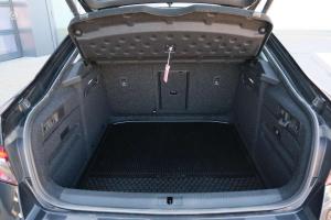 Black Skoda SuperB 2023 in Vilnius, with an engine capacity of 1.97 L and mileage of 55 thousand km for 26950 €, photo 26 on AUTOMOTO.COM.LV