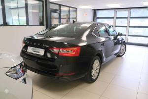 Melns Skoda SuperB 2023 Viļņa, ar dzinēja tilpumu 1.50 L un nobraukumu 128 tūkst. km par 21400 €, foto 3 vietnē AUTOMOTO.COM.LV