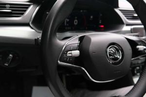 Melns Skoda SuperB 2023 Viļņa, ar dzinēja tilpumu 1.50 L un nobraukumu 128 tūkst. km par 21400 €, foto 17 vietnē AUTOMOTO.COM.LV