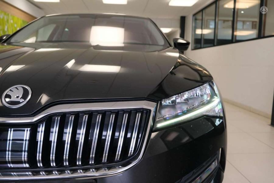 Melns Skoda SuperB 2023 Viļņa, ar dzinēja tilpumu 1.50 L un nobraukumu 128 tūkst. km par 21400 €, foto 28 vietnē AUTOMOTO.COM.LV