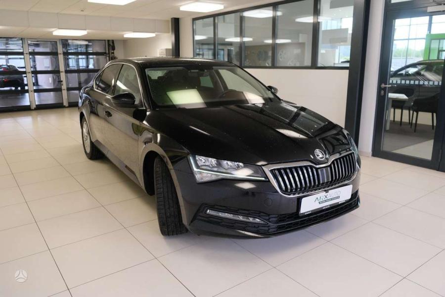 Melns Skoda SuperB 2023 Viļņa, ar dzinēja tilpumu 1.50 L un nobraukumu 107 tūkst. km par 21600 €, foto 4 vietnē AUTOMOTO.COM.LV