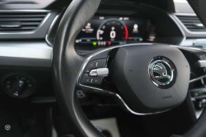 Melns Skoda SuperB 2023 Viļņa, ar dzinēja tilpumu 1.50 L un nobraukumu 107 tūkst. km par 21600 €, foto 18 vietnē AUTOMOTO.COM.LV