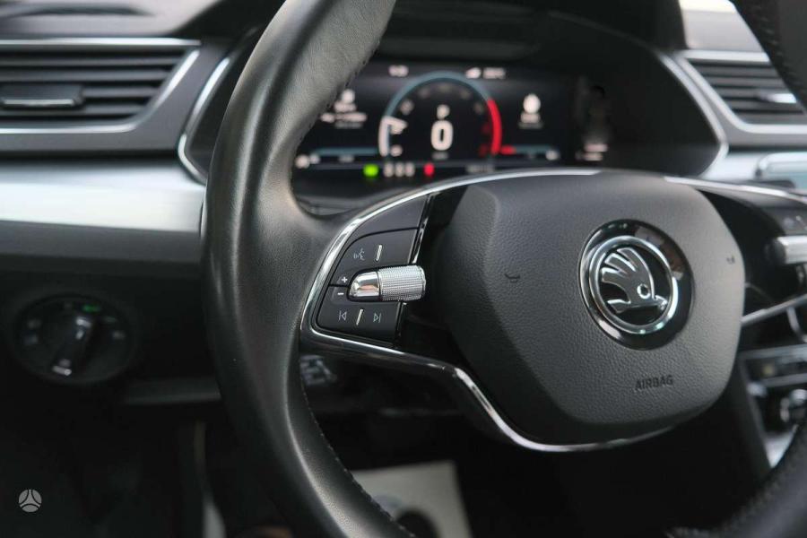 Melns Skoda SuperB 2023 Viļņa, ar dzinēja tilpumu 1.50 L un nobraukumu 107 tūkst. km par 21600 €, foto 18 vietnē AUTOMOTO.COM.LV