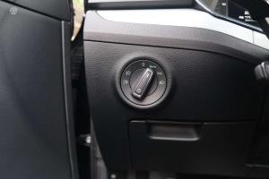 Melns Skoda SuperB 2023 Viļņa, ar dzinēja tilpumu 1.50 L un nobraukumu 107 tūkst. km par 21600 €, foto 22 vietnē AUTOMOTO.COM.LV