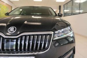 Melns Skoda SuperB 2023 Viļņa, ar dzinēja tilpumu 1.50 L un nobraukumu 107 tūkst. km par 21600 €, foto 29 vietnē AUTOMOTO.COM.LV
