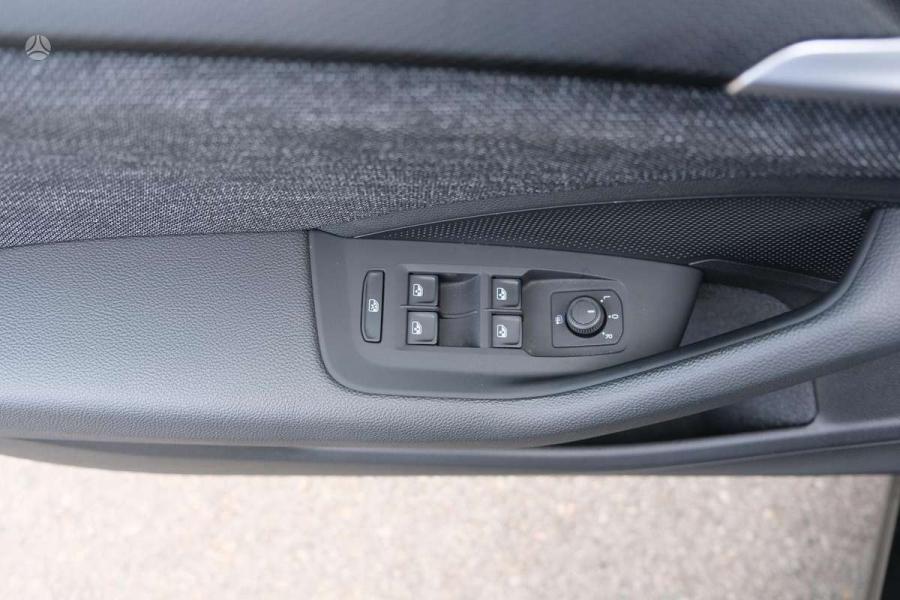 Melns Skoda SuperB 2024 Viļņa, ar dzinēja tilpumu 1.50 L un nobraukumu 55 tūkst. km par 25200 €, foto 21 vietnē AUTOMOTO.COM.LV