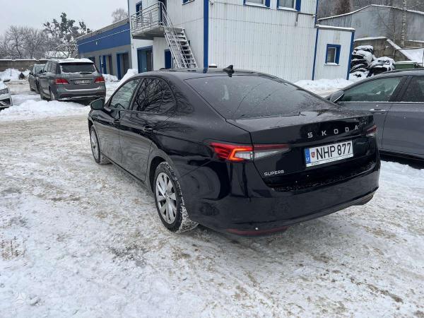 Black Skoda SuperB 2025 in Kaunas, with an engine capacity of 1.50 L and mileage of 55 thousand km for 16400 €, photo 4 on AUTOMOTO.COM.LV