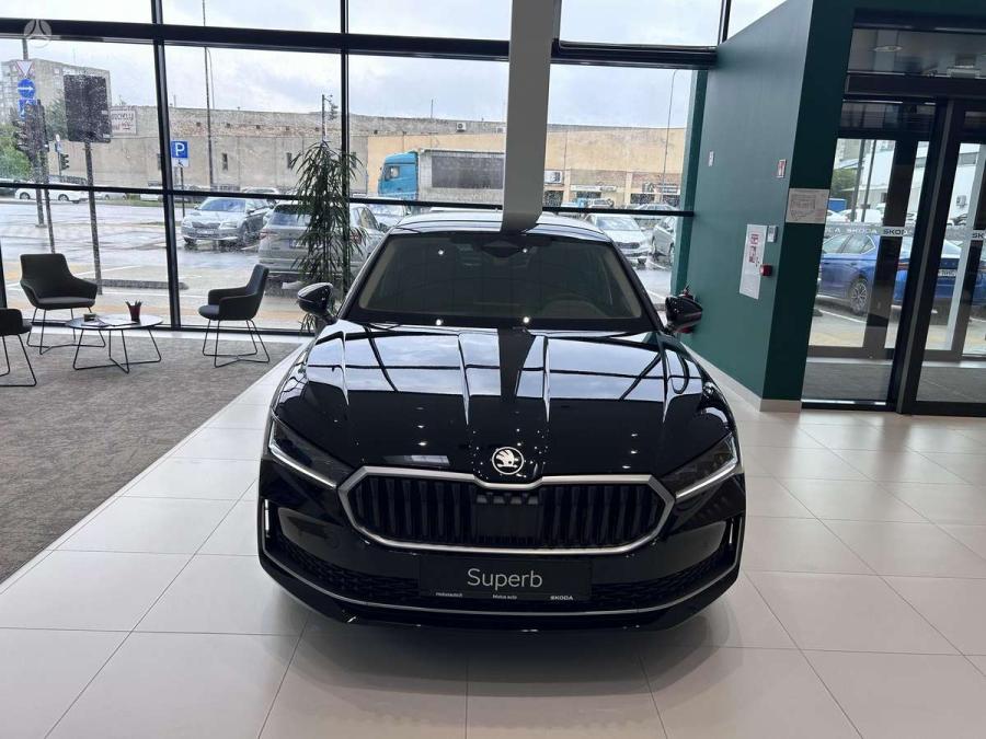Melns Skoda SuperB 2026 Viļņa, ar dzinēja tilpumu 1.97 L un nobraukumu 0 tūkst. km par 45240 €, foto 3 vietnē AUTOMOTO.COM.LV