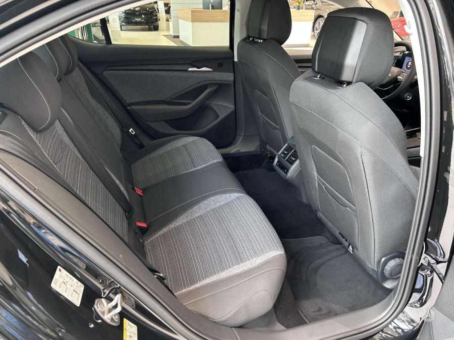 Melns Skoda SuperB 2026 Viļņa, ar dzinēja tilpumu 1.97 L un nobraukumu 0 tūkst. km par 45240 €, foto 10 vietnē AUTOMOTO.COM.LV