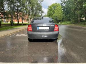 Black Skoda SuperB 2004 in Vilnius, with an engine capacity of 1.90 L and mileage of 342 thousand km for 1000 €, photo 4 on AUTOMOTO.COM.LV