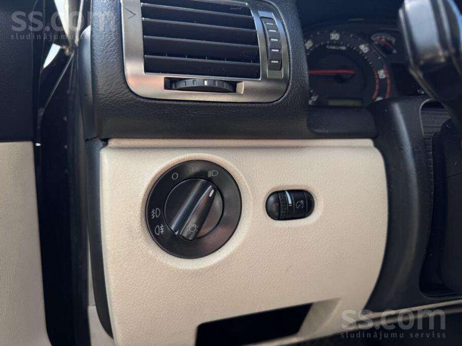 Melns Skoda SuperB 2005 Daugavpils, ar dzinēja tilpumu 1.90 L un nobraukumu 289 tūkst. km par 1300 €, foto 15 vietnē AUTOMOTO.COM.LV