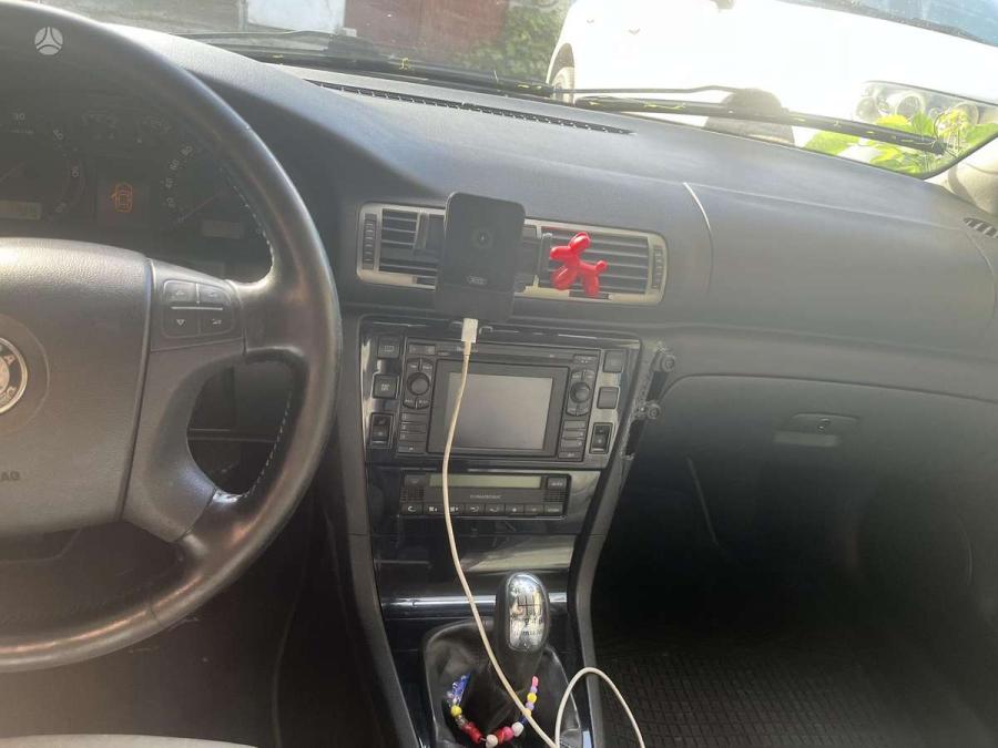 Melns Skoda SuperB 2005 Klaipėda, ar dzinēja tilpumu 2.50 L un nobraukumu 451 tūkst. km par 1399 €, foto 6 vietnē AUTOMOTO.COM.LV