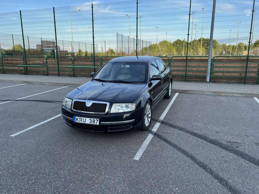 Melns Skoda SuperB 2005 Širvintos, ar dzinēja tilpumu 2.50 L un nobraukumu 308 tūkst. km par 1100 €, foto 1 vietnē AUTOMOTO.COM.LV
